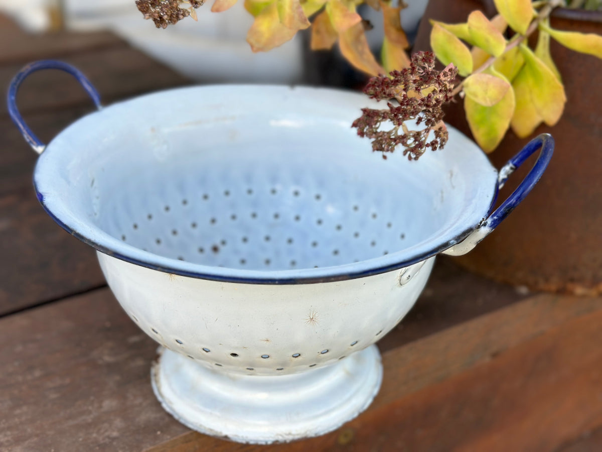 XL Vintage Enamel Colander – The OLDE Farm Store
