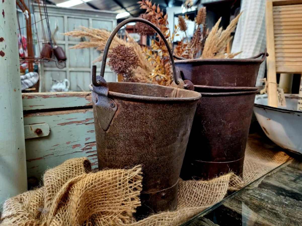 RUSTIC Vintage Metal Bucket – The OLDE Farm Store
