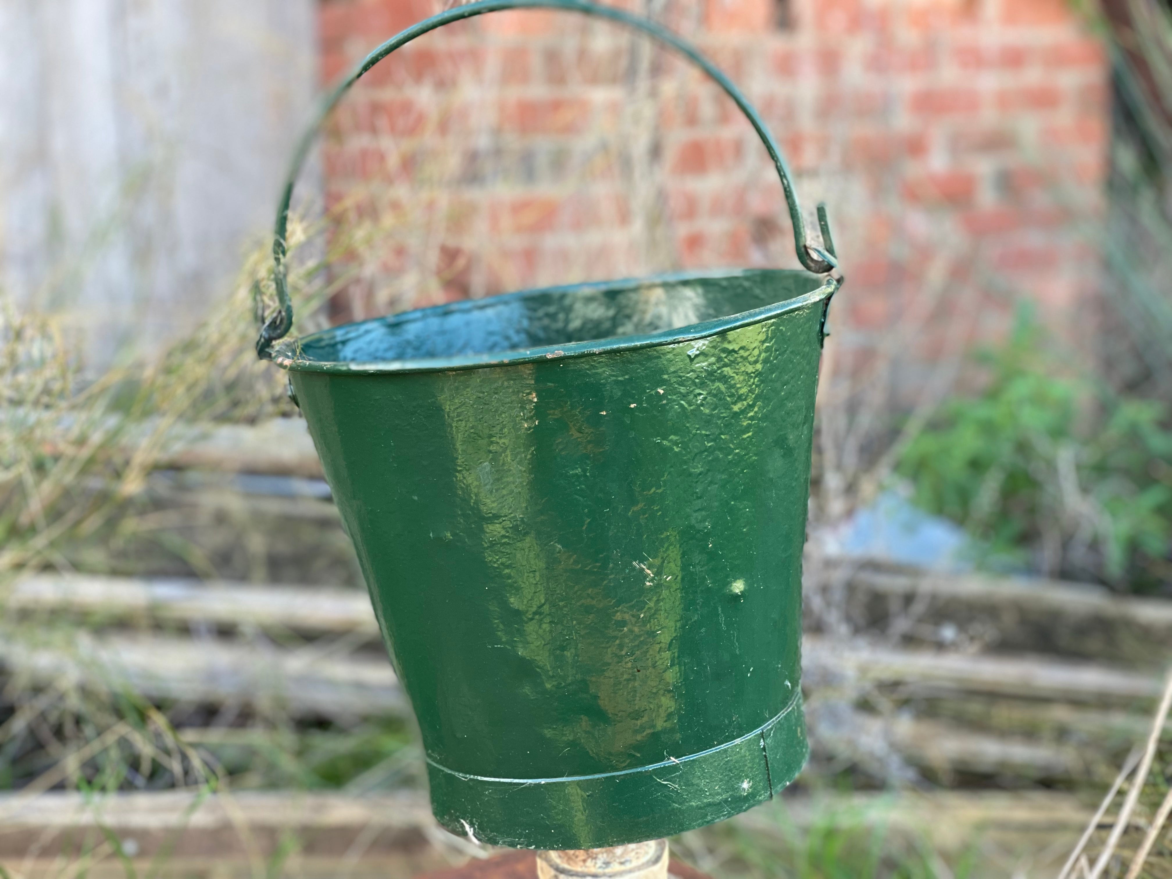 Vintage Green Bucket – The OLDE Farm Store