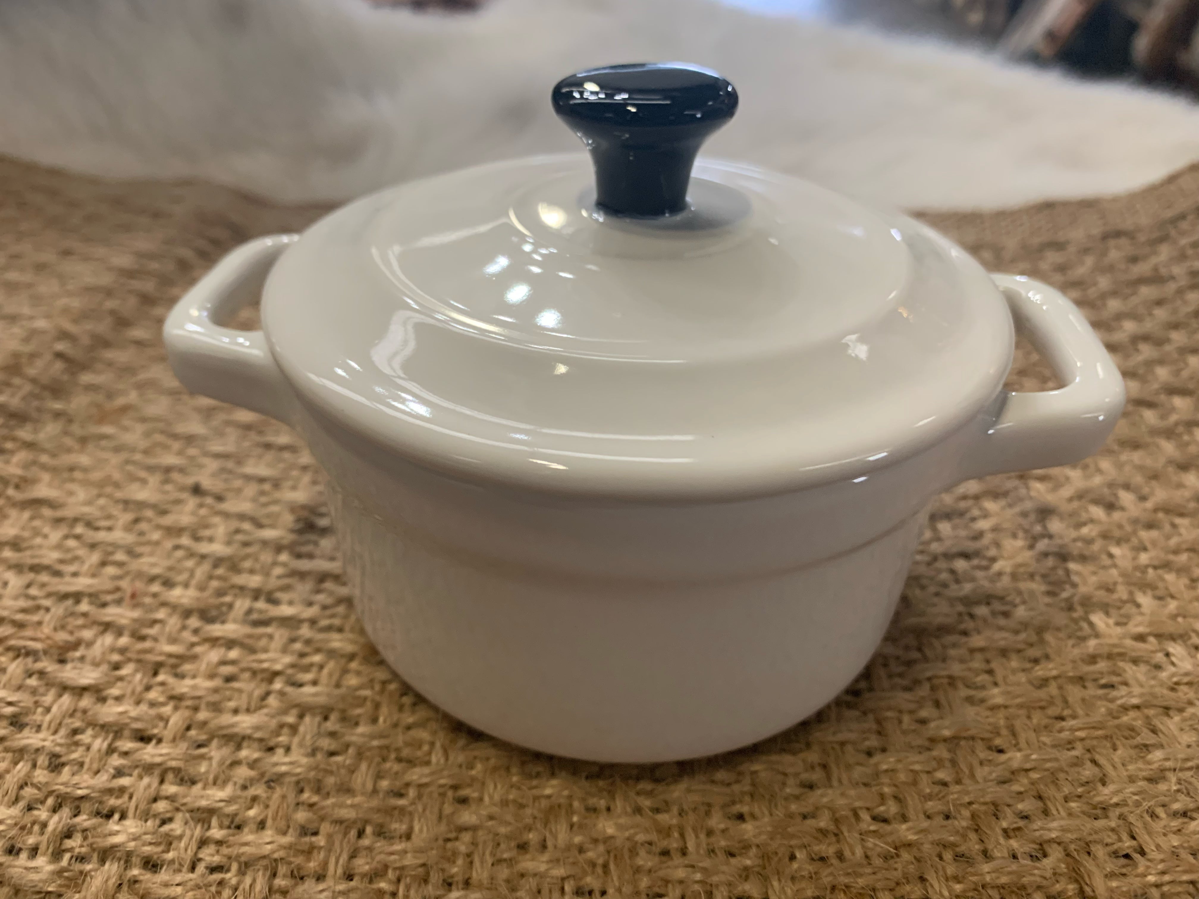 Chasseur Mini Cooking Pot Cream – The OLDE Farm Store